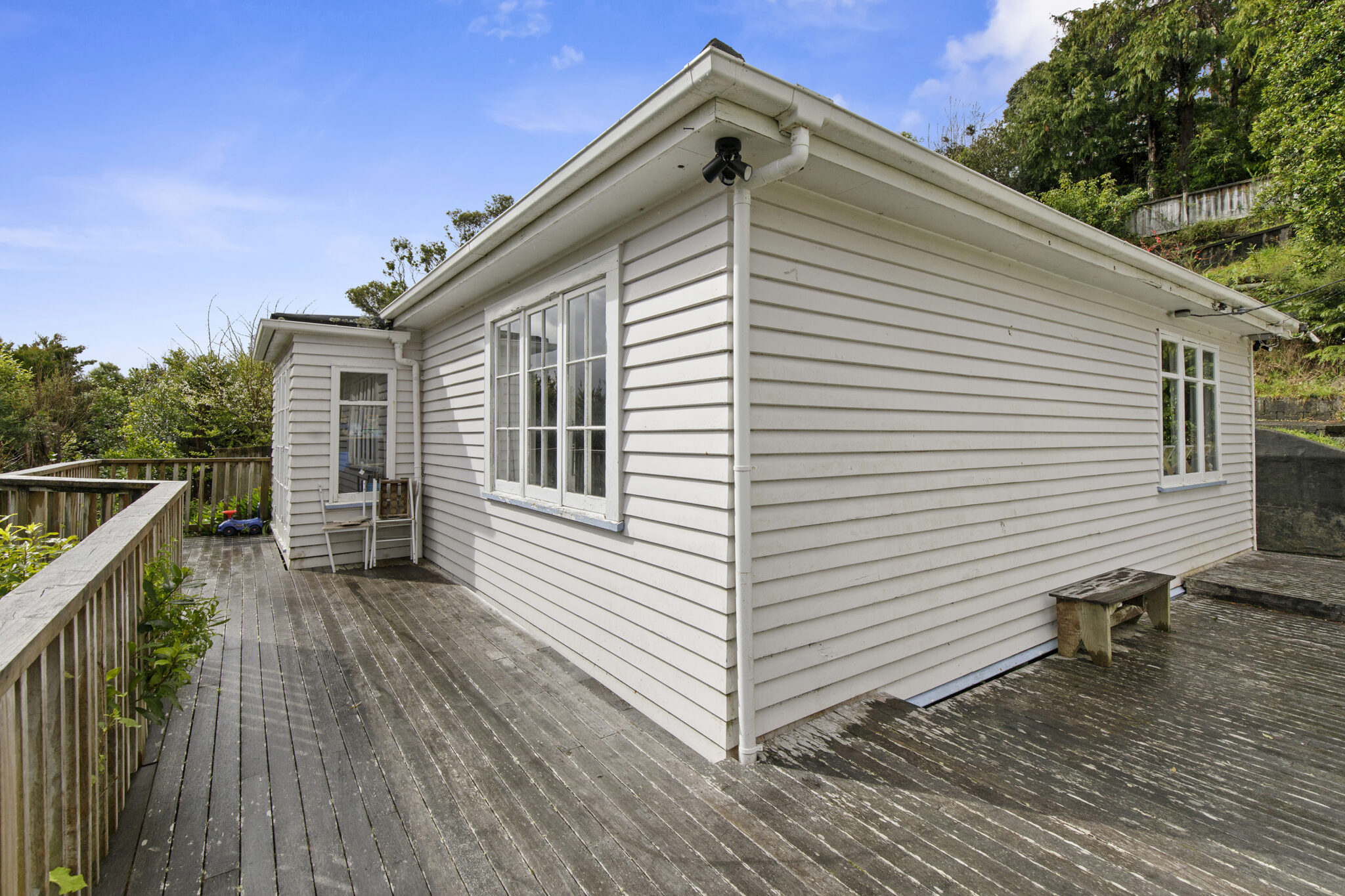 33 Woodvale Grove, Fairfield - Tommys Real Estate